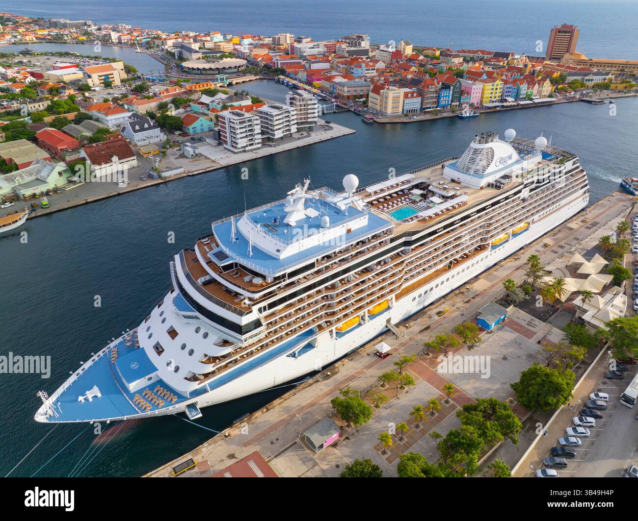 Seven Seas Grandeur aerial view docked at Mathey Wharf in Otrobanda ...