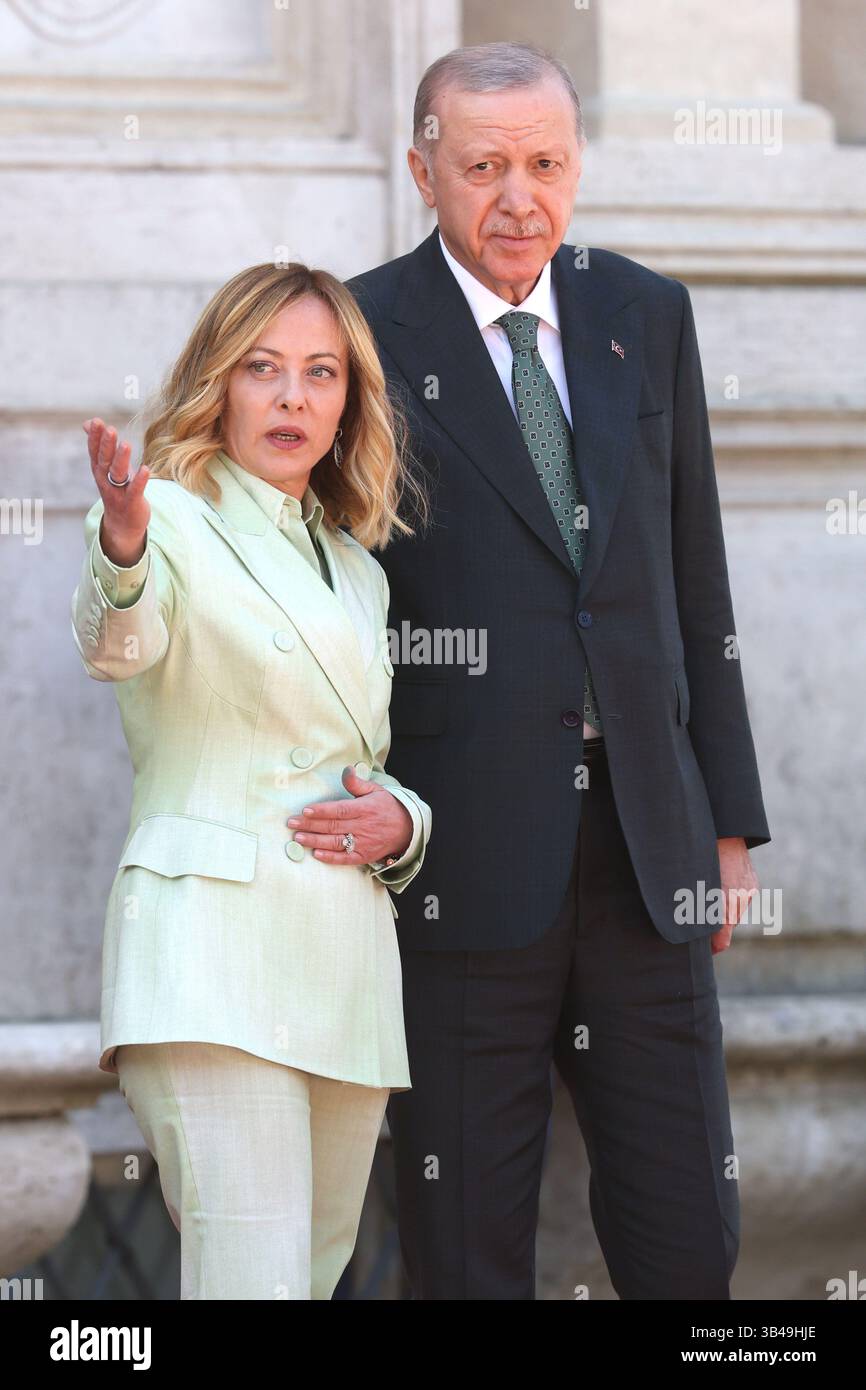 Rome, Italy. 29th Apr, 2025. Italian Premier Giorgia Meloni receives ...