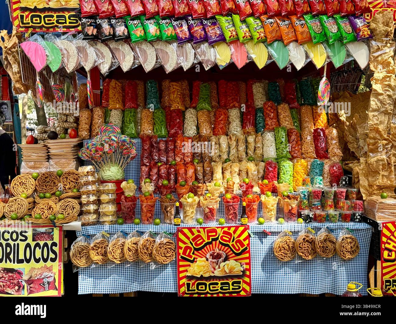 Display mexican food stall hi-res stock photography and images - Alamy