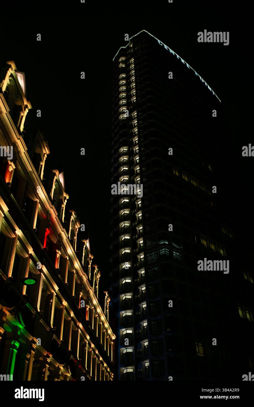 Centre point building, at night london hi-res stock photography and ...