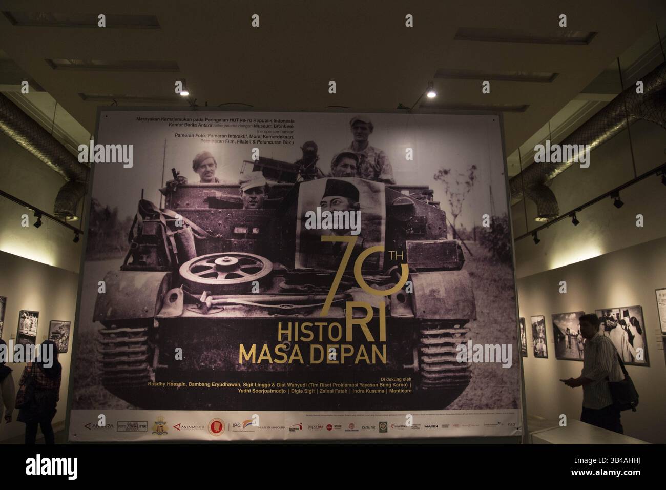 Millitary gallery hi-res stock photography and images - Alamy