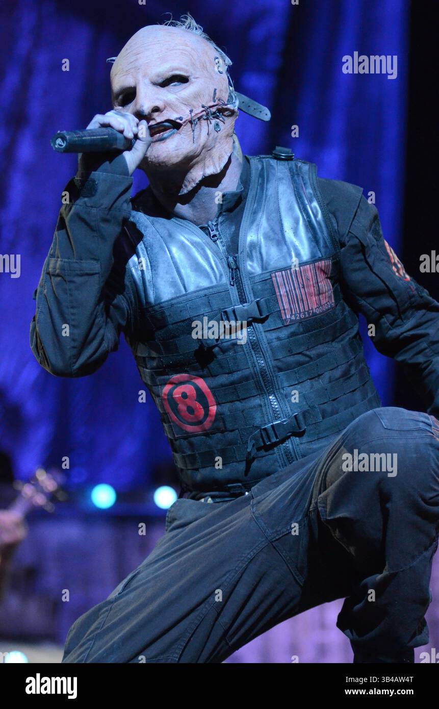 Sid wilson slipknot hi-res stock photography and images - Alamy