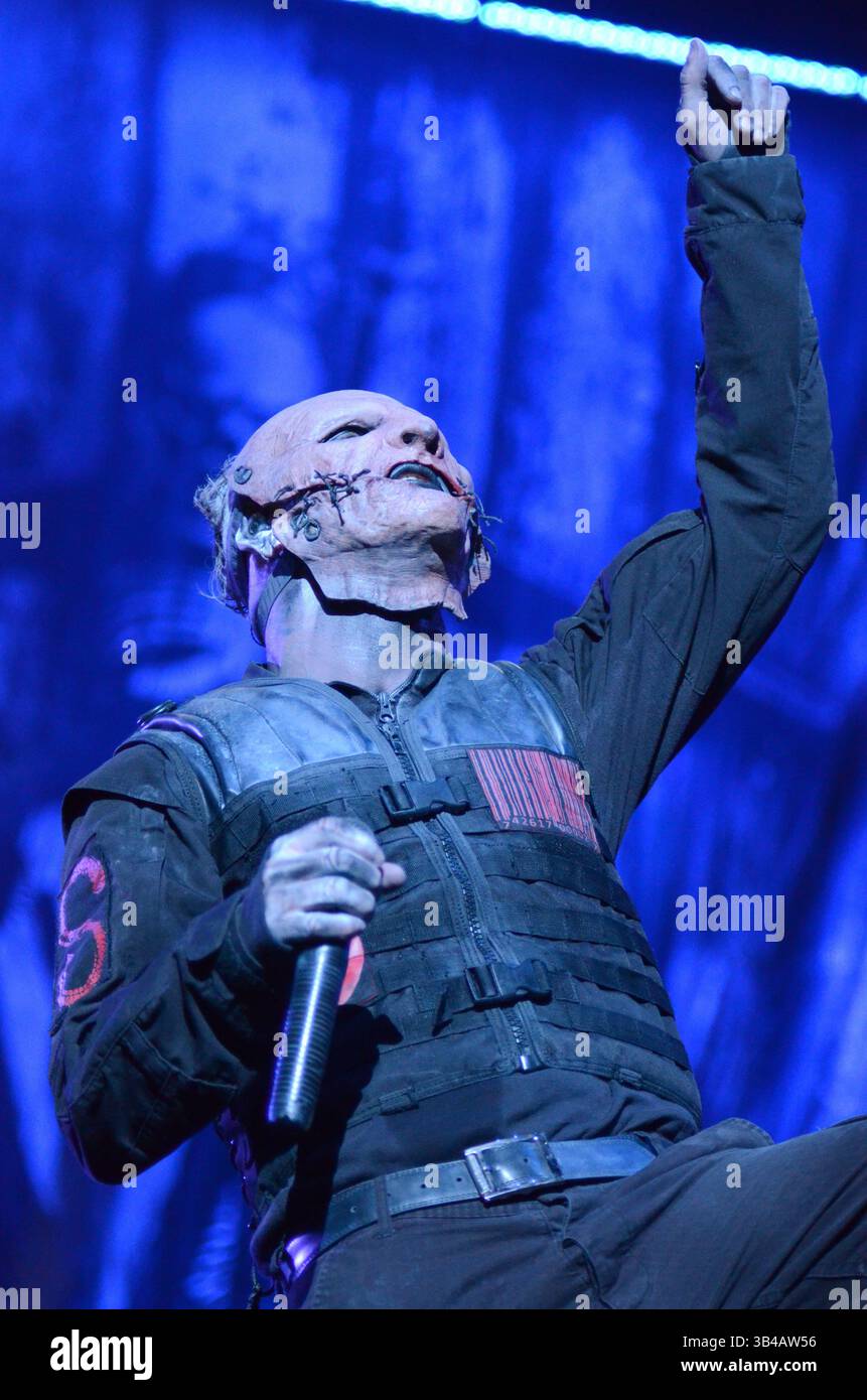 Sid wilson slipknot hi-res stock photography and images - Alamy