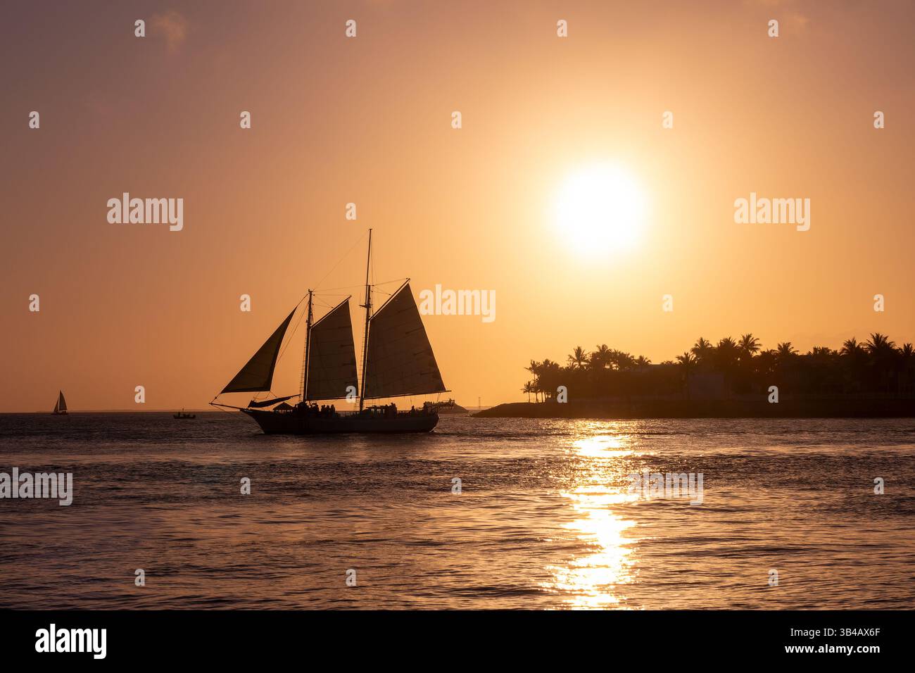 Sailboat cruise, sunset celebration, view from Mallory Square in Key ...