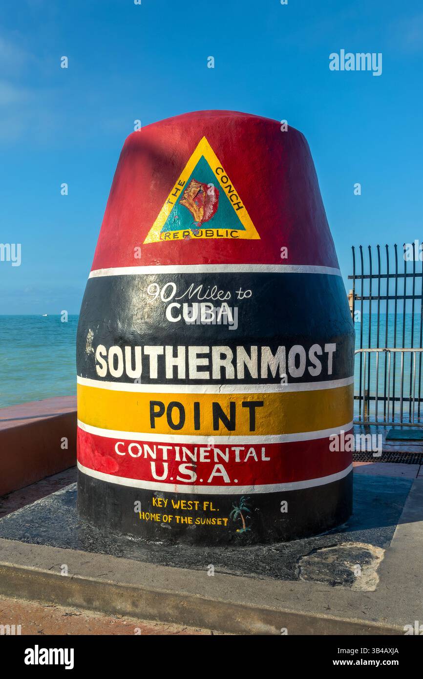 Southernmost Point, 90 miles from Cuba, famous concrete buoy in Key ...