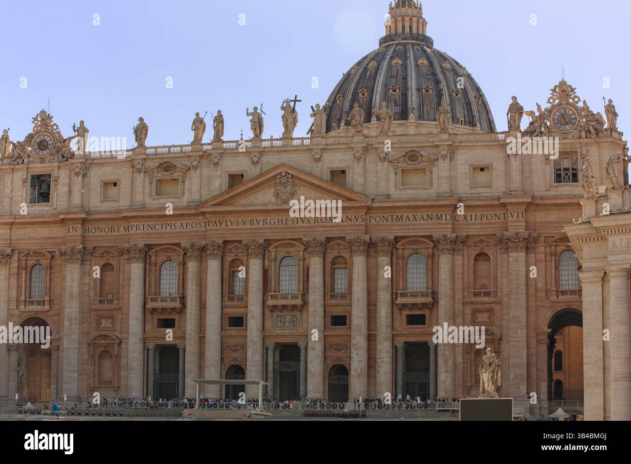 Sait vatican basilica hi-res stock photography and images - Alamy