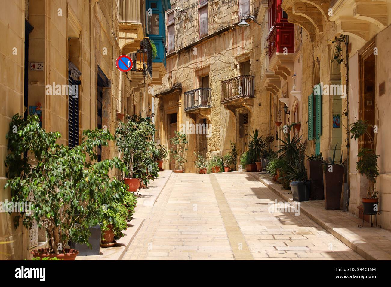 Traditional maltese balcony valletta malta hi-res stock photography and ...
