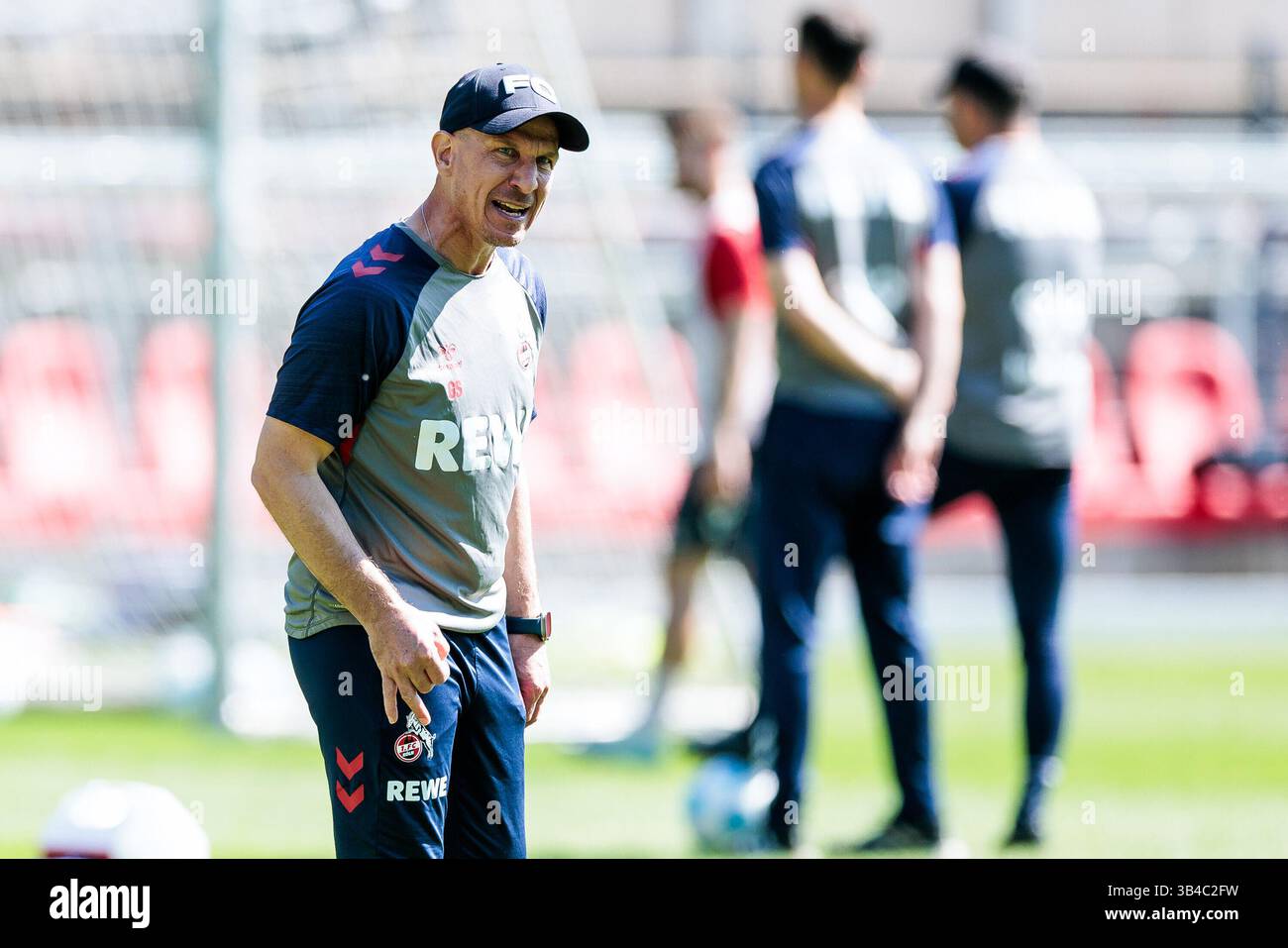 Gerhard Struber (Trainer 1. FC K?ln) coacht Training 1. FC K?ln; Franz ...