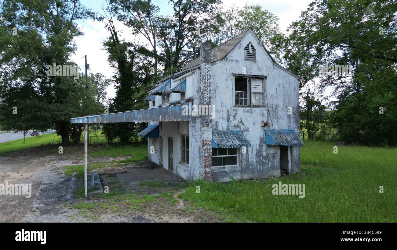 mom and pop gas station and living quarters 1940s Enterprise ...