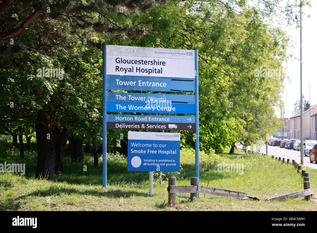 Signage at Gloucestershire Royal Hospital, Great Western Road ...