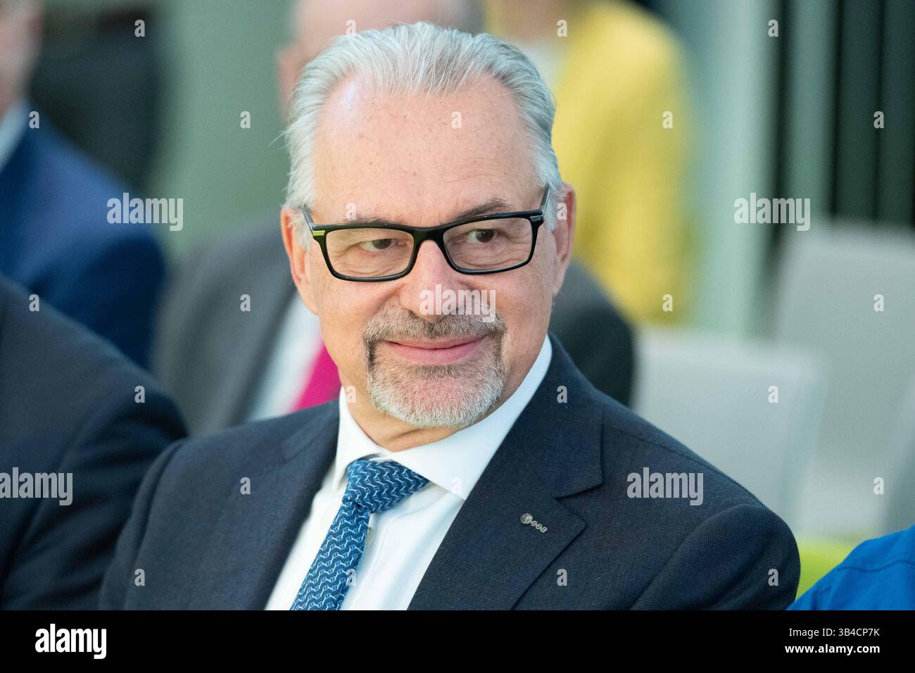 Dr. Josef ASCHBACHER, ESA-Generaldirektor SpaceTech.NRW ...