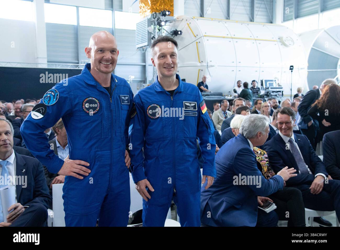 v.l. Alexander GERST, Astronaut, Matthias MAURER, Astronaut, SpaceTech.NRW Raumfahrtkonferenz im ...
