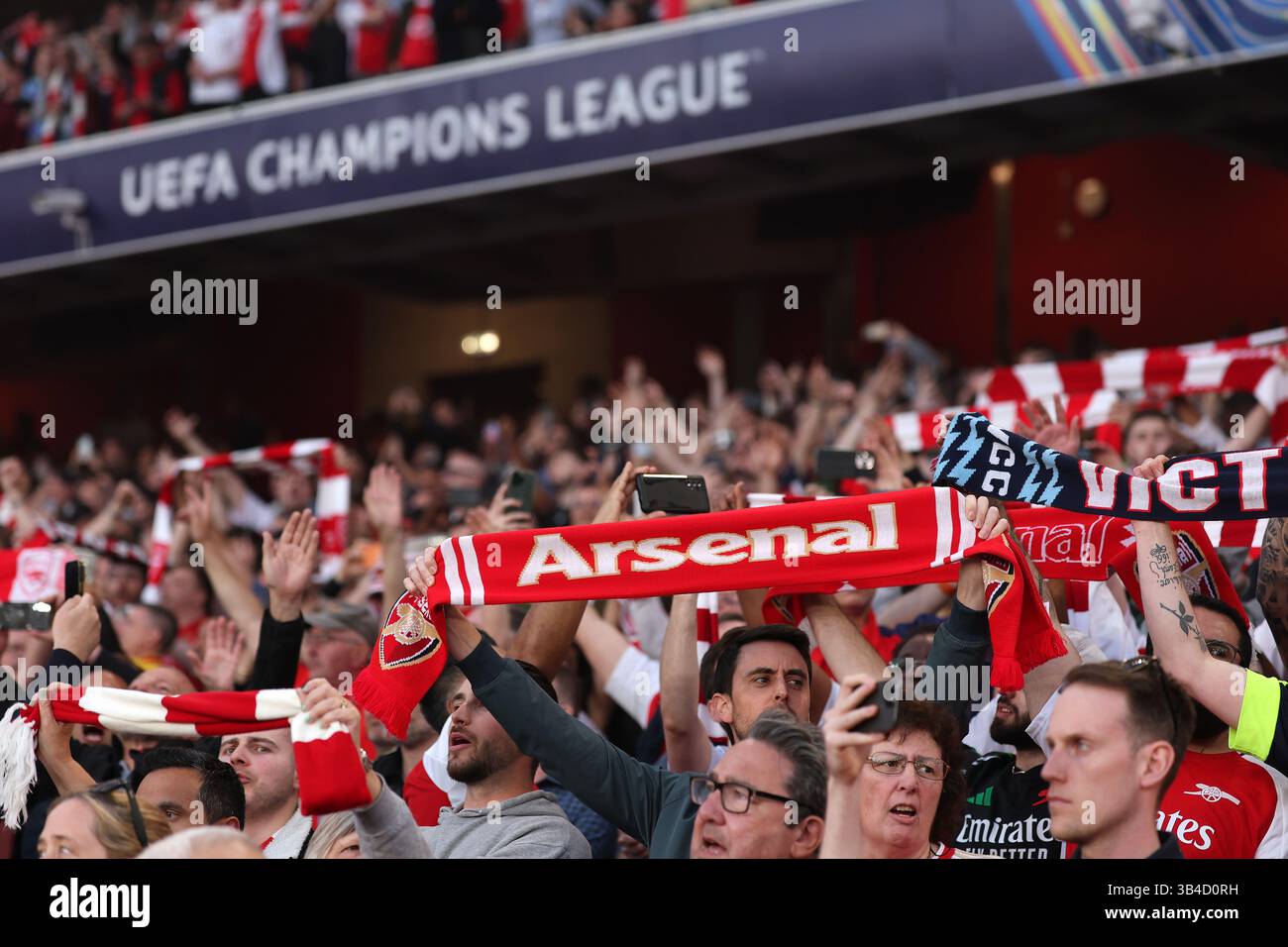 Arsenal fans - Arsenal v PSG, UEFA Champions League Semi Final 1st Leg ...
