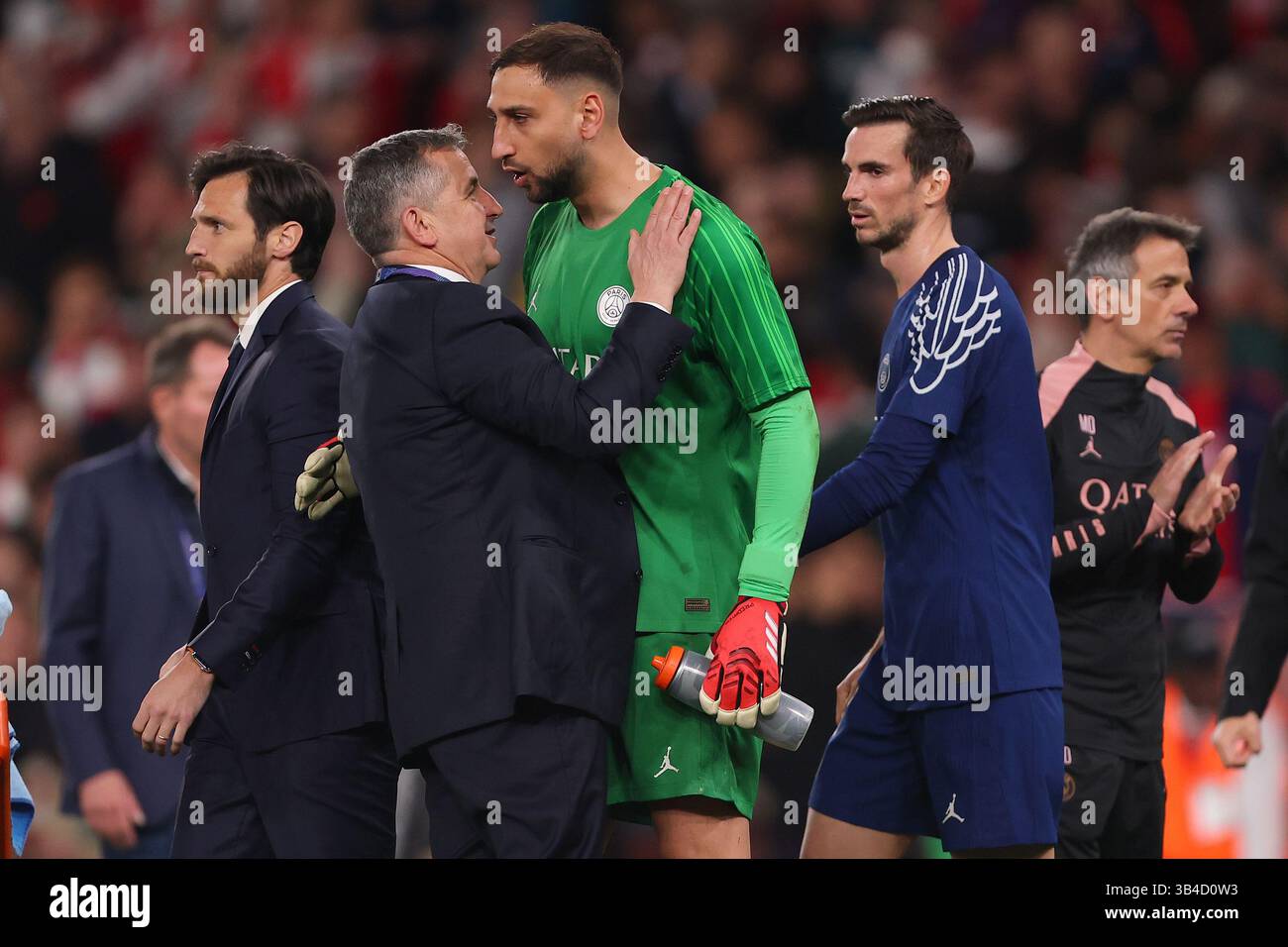 Gianluigi Donnarumma of Paris Saint-Germain at full time - Arsenal v ...