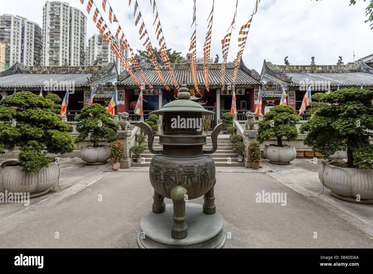 Traditional internal yard of the Templo de Kun Iam Tong Buddhist temple ...