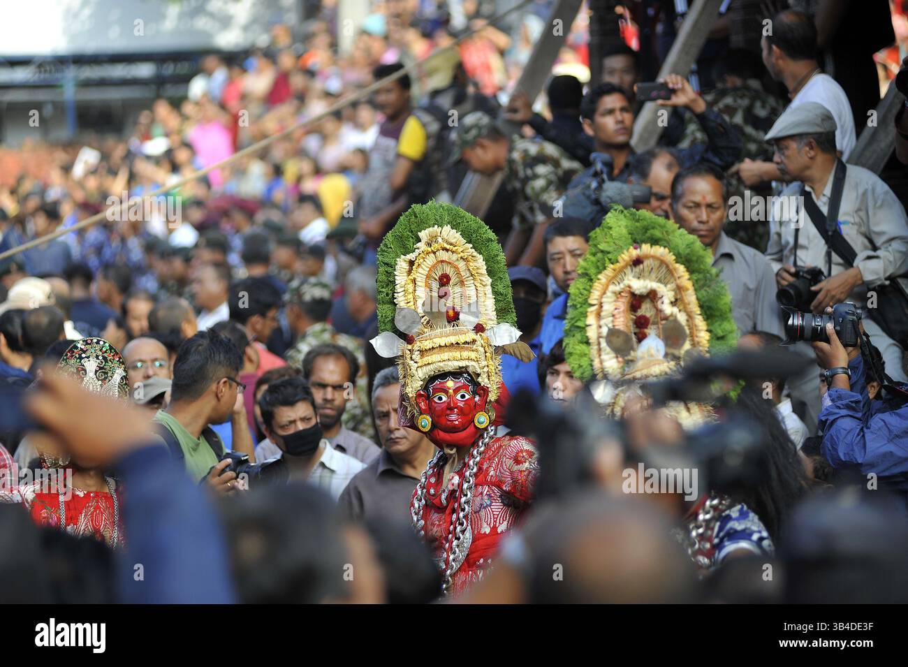 Lakhay dance hi-res stock photography and images - Alamy