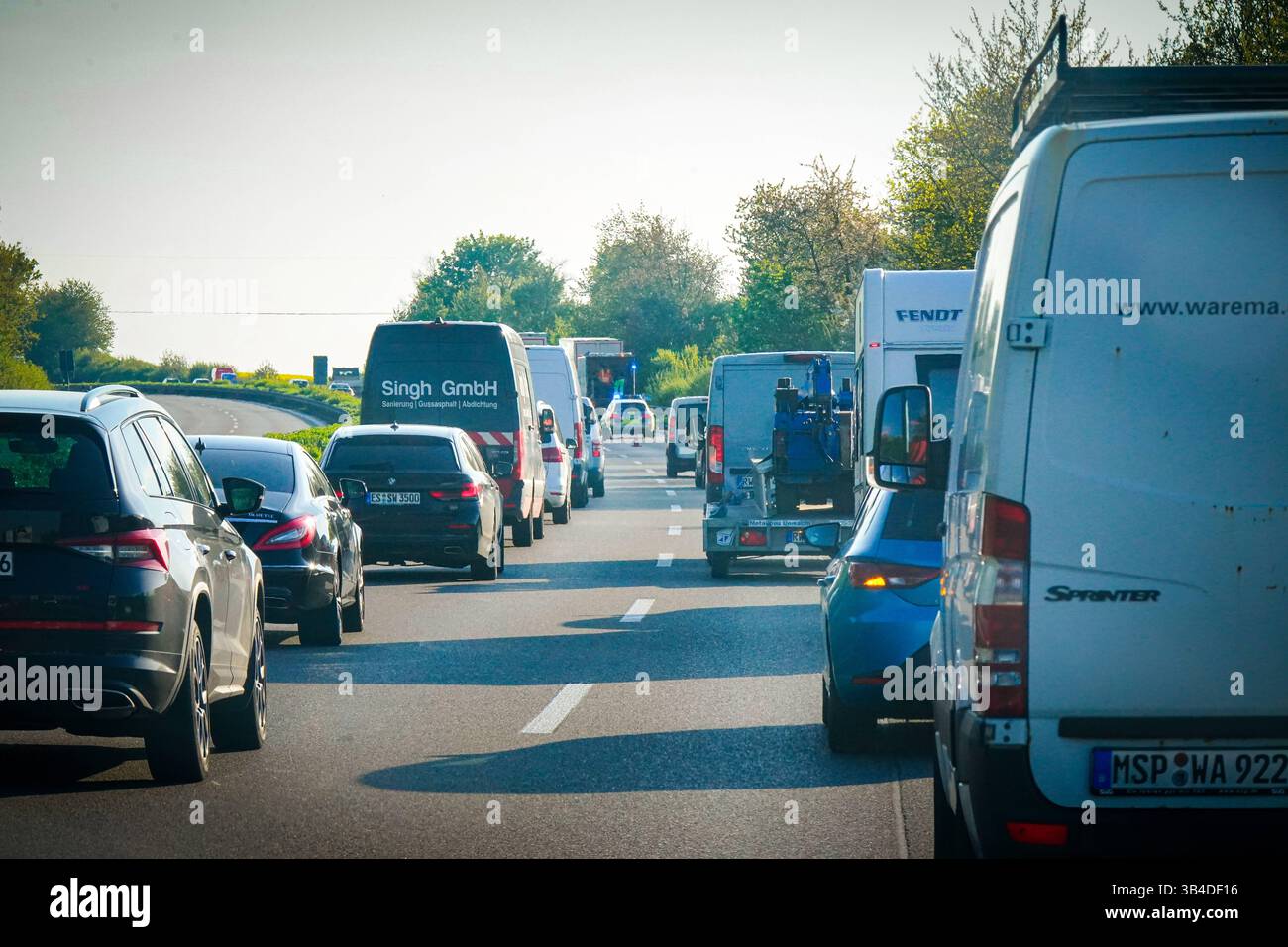 Deutschland, Europa, Autobahn, Verkehrsunfall, Rettungsgasse, Stau ...