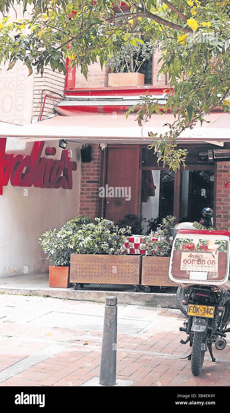 Fachada del restaurante hi-res stock photography and images - Alamy