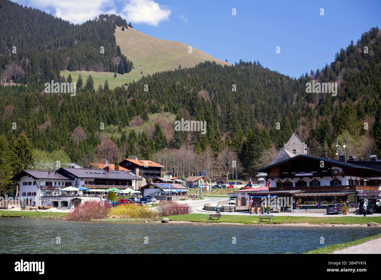 Der Spitzingsee ist ein Bergsee in den Alpen im Süden Bayerns. Der See ...