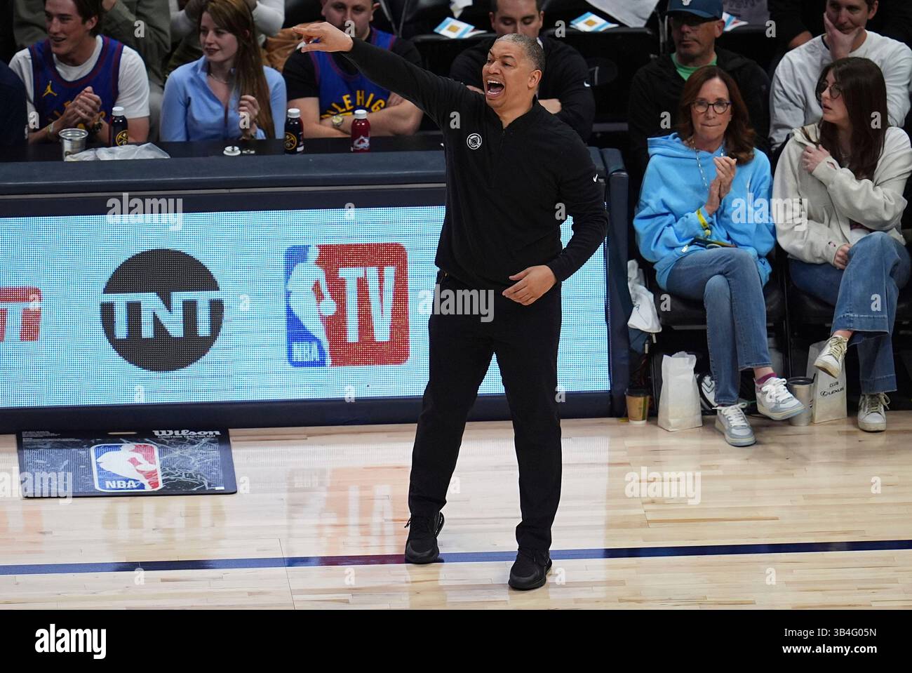 Los Angeles Clippers head coach Tyronn Lue () in the first half of Game ...