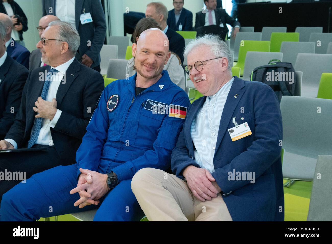 left to right Alexander GERST, astronaut, portrait, portrait, cropped ...