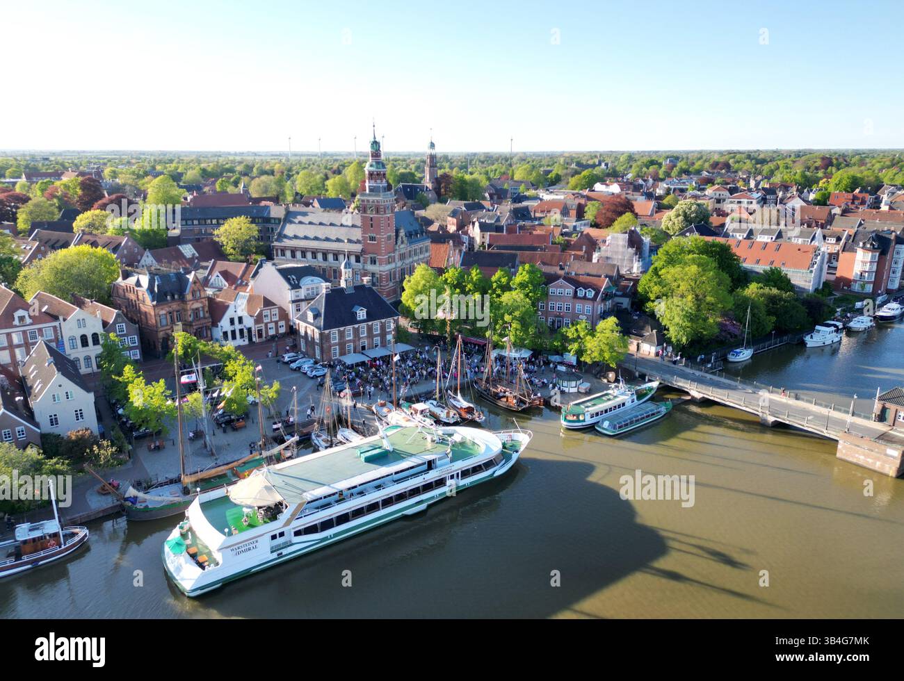 Leer, Germany. 30th Apr, 2025. According to East Frisian tradition, the ...