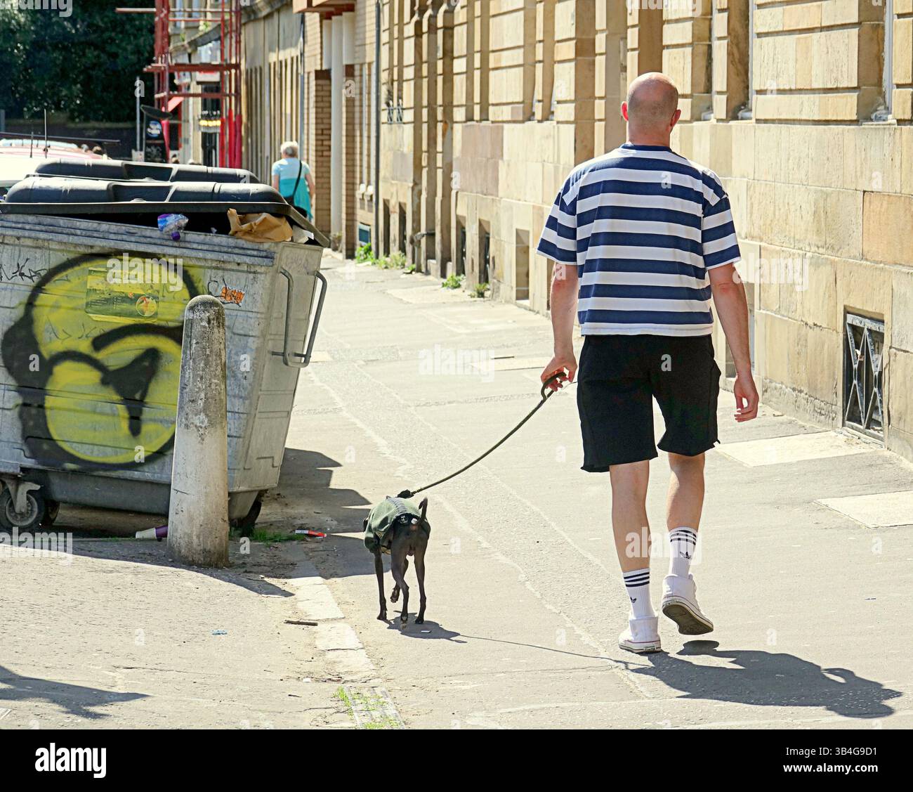 Glasgow, Scotland, UK. 30th April, 2025. UK Weather: Hot west end as ...
