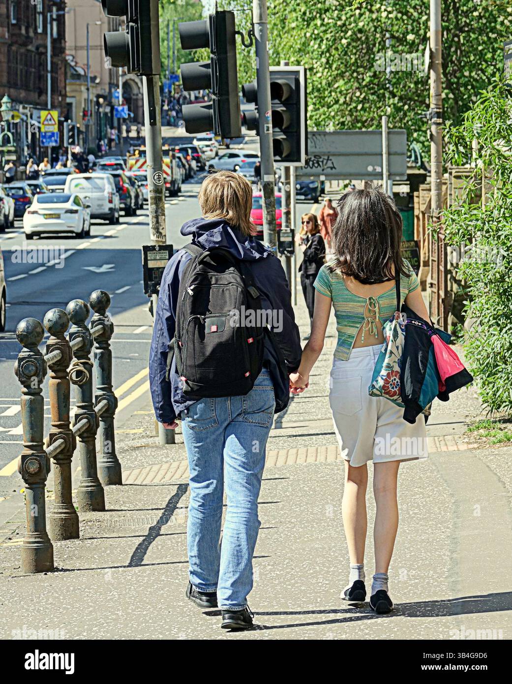 Glasgow, Scotland, UK. 30th April, 2025. UK Weather: Hot west end as ...