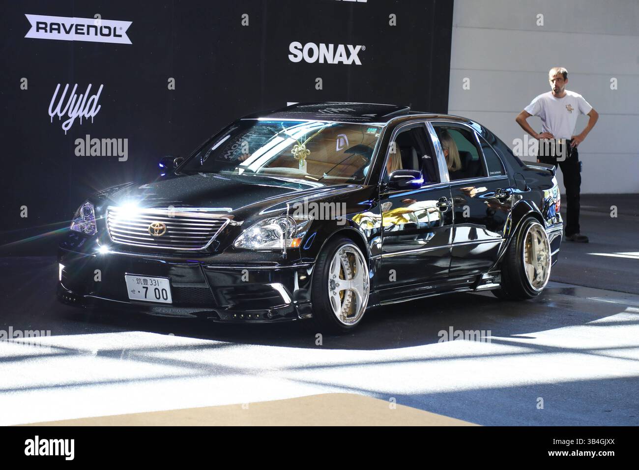 Tuning World Bodensee in Friedrichshafen Toyota Celsior von Coen ...