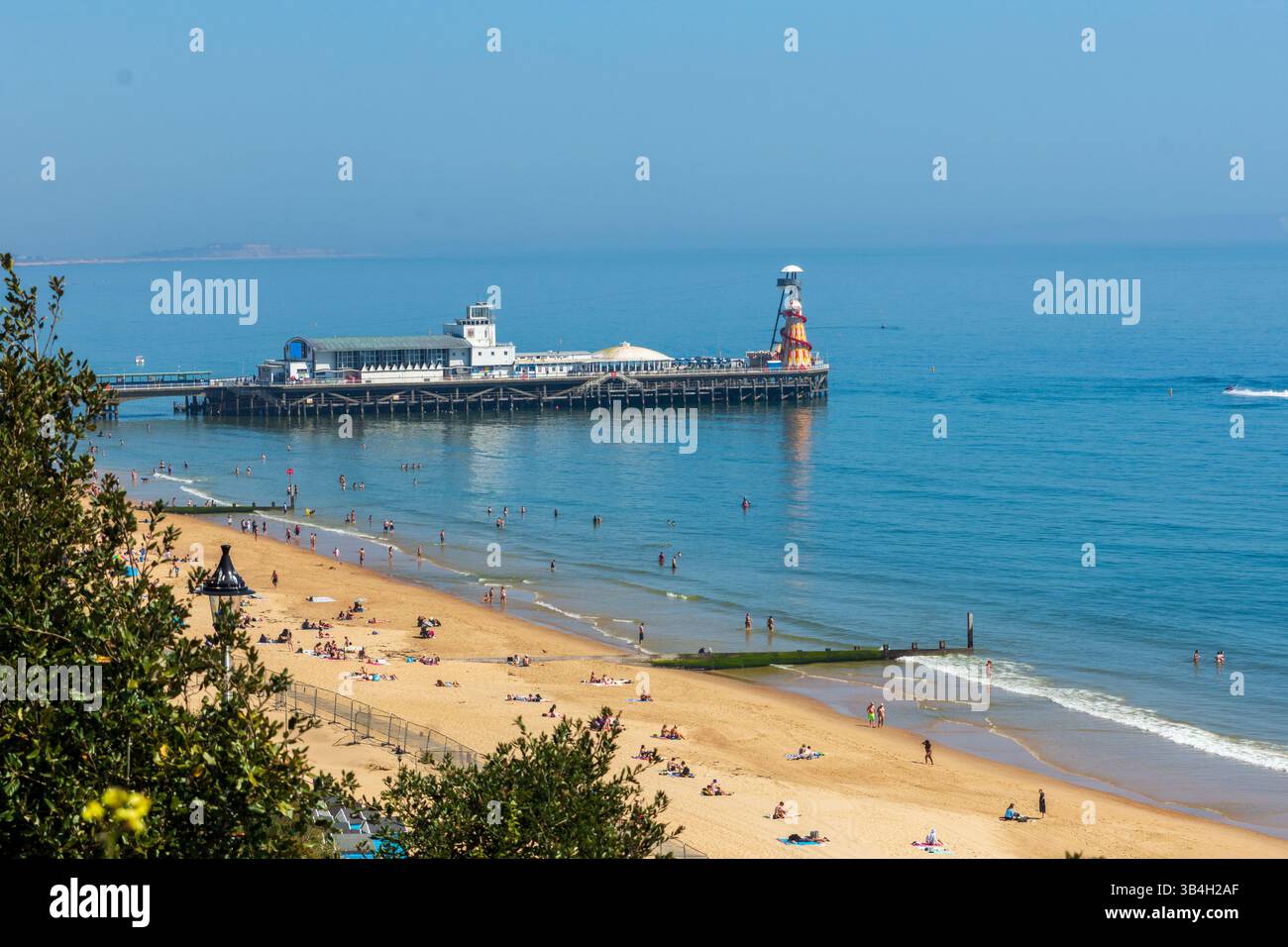 West Cliff Beach, Bournemouth, UK - April 30th 2025: Clifftop view of ...