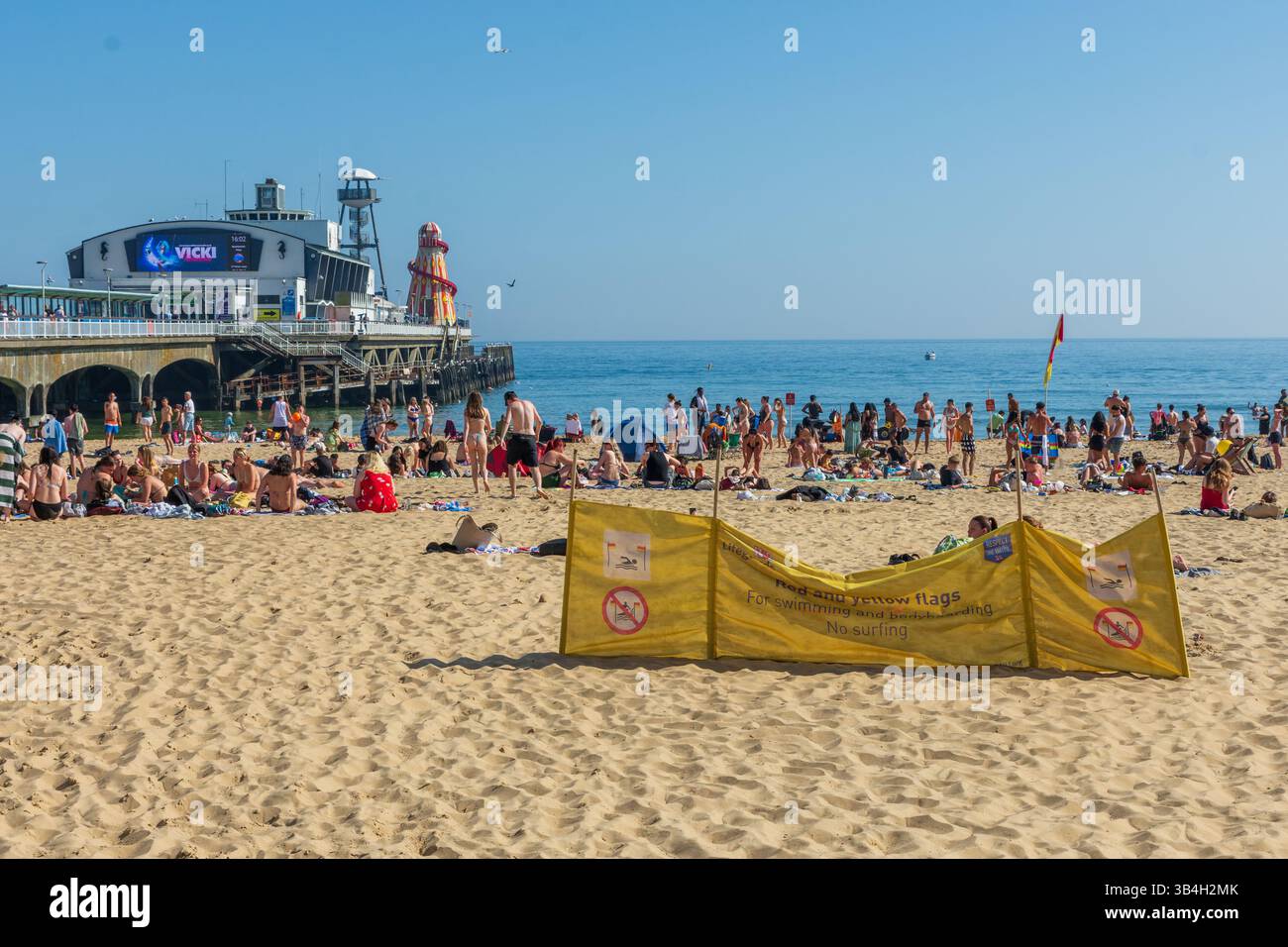 West Cliff Beach, Bournemouth, UK - April 30th 2025: Lifeguard warning ...