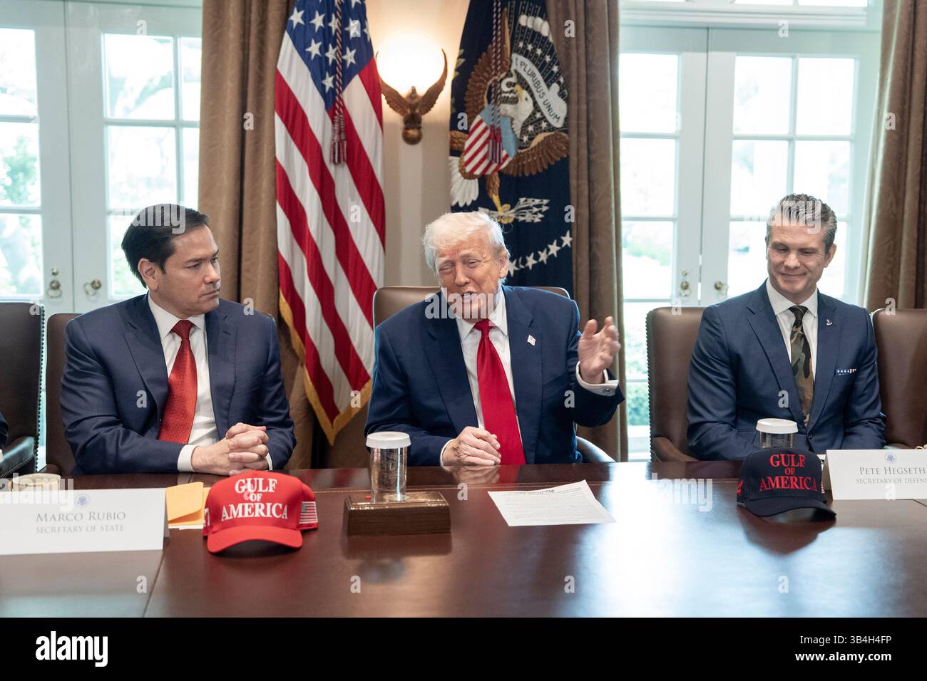 Trump cabinet meeting 2025 hi-res stock photography and images - Alamy