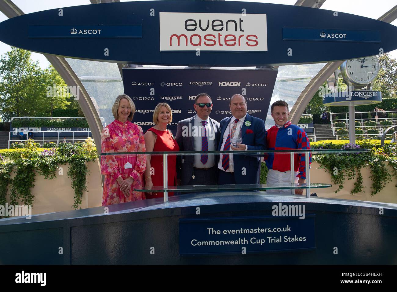 Big mojo horse ascot hi-res stock photography and images - Alamy