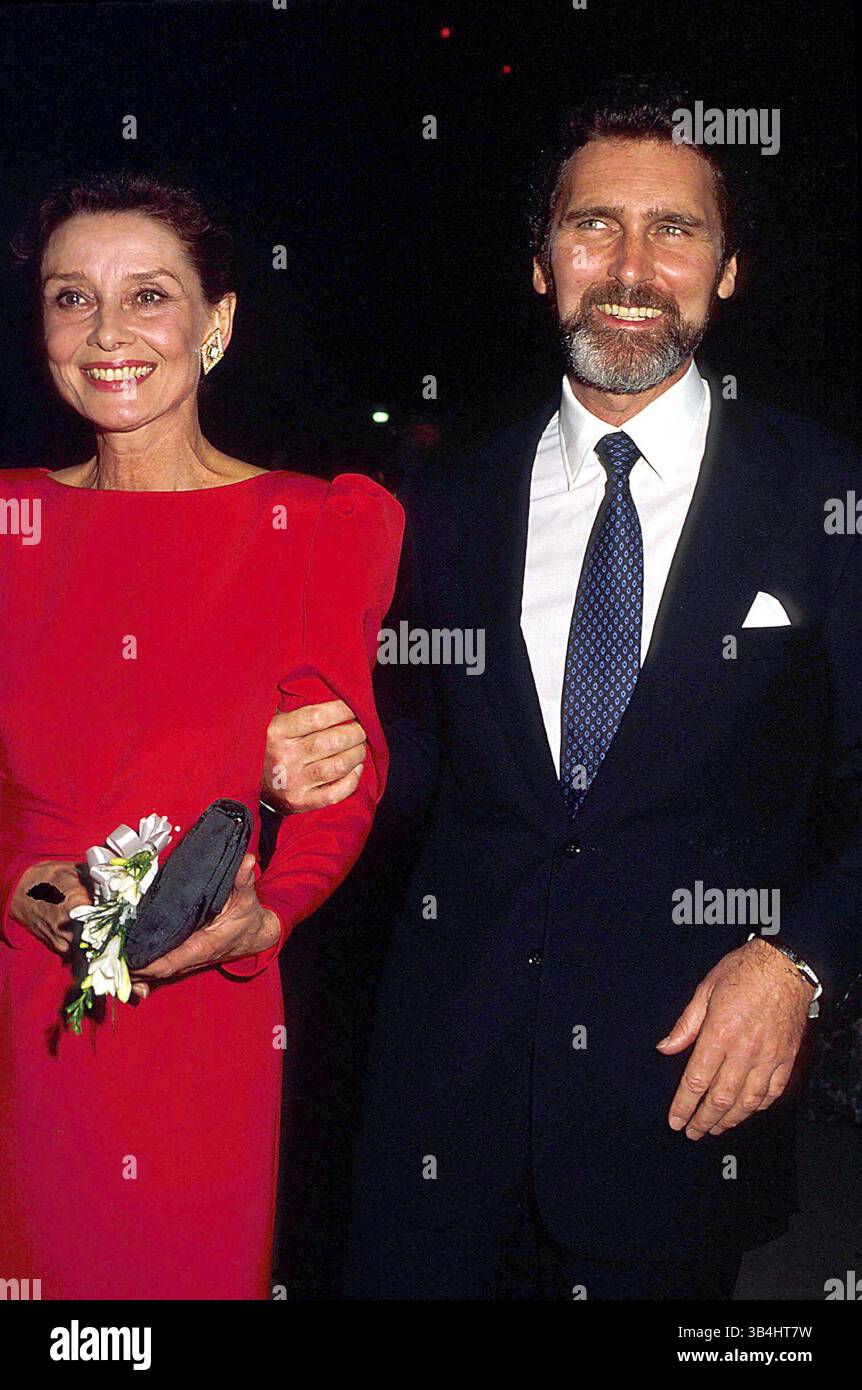 Jan. 28, 2003 - I1137PR.AUDREY HEPBURN. PHIL ROACH/ / AUDREY HEPBURN ...