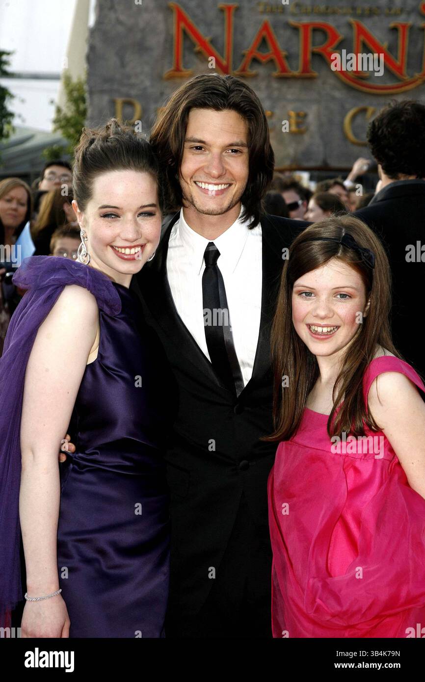 Anna popplewell ben barnes hi-res stock photography and images - Alamy