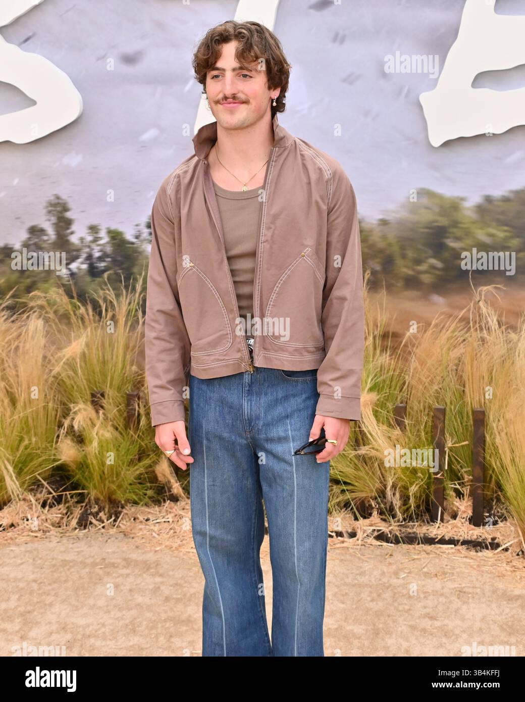 Benson boone hi-res stock photography and images - Alamy