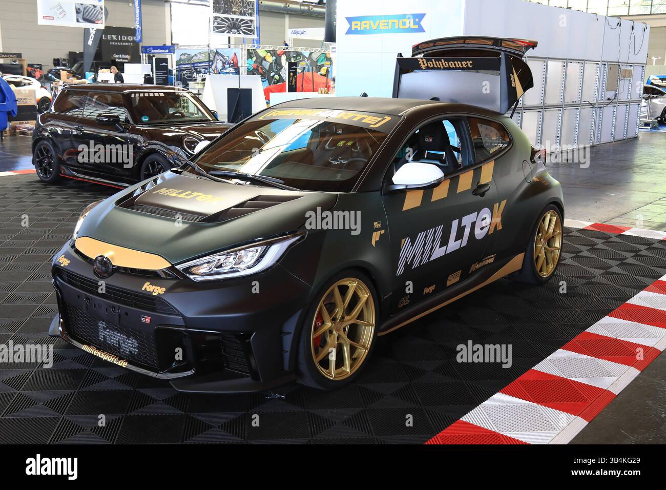Tuning World Bodensee in Friedrichshafen Presserundgang auf der Tuning ...
