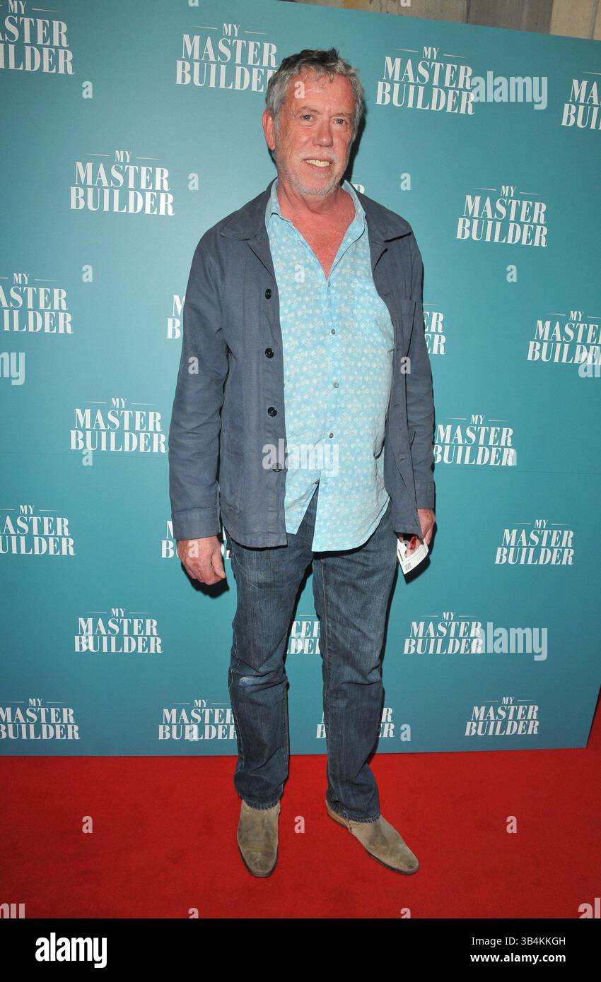 London, UK. 29th Apr, 2025. Sean Gilder at the "My Master Builder" play ...