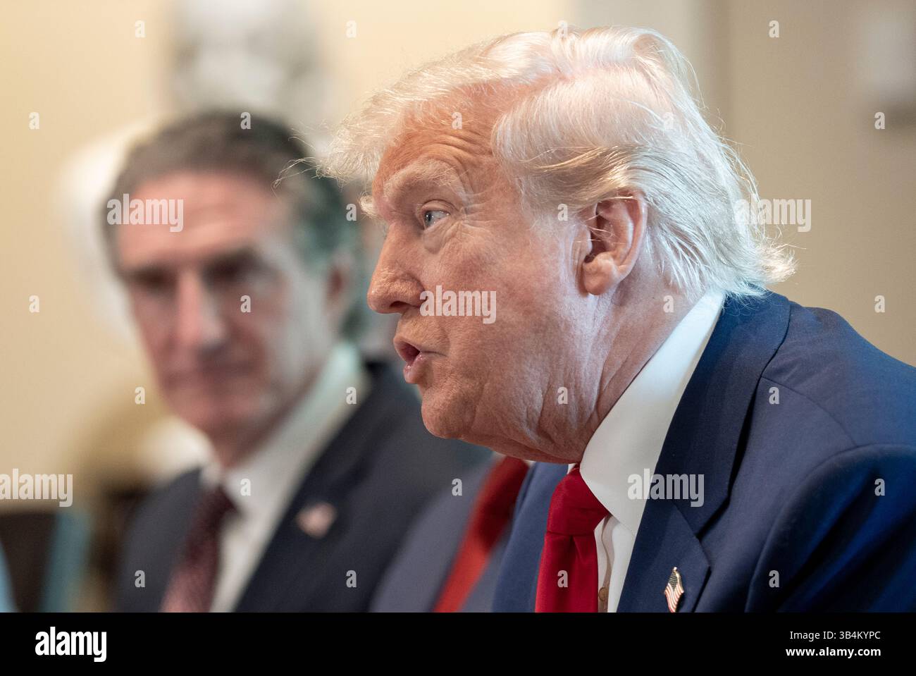 2025 us president donald trump cabinet hi-res stock photography and ...