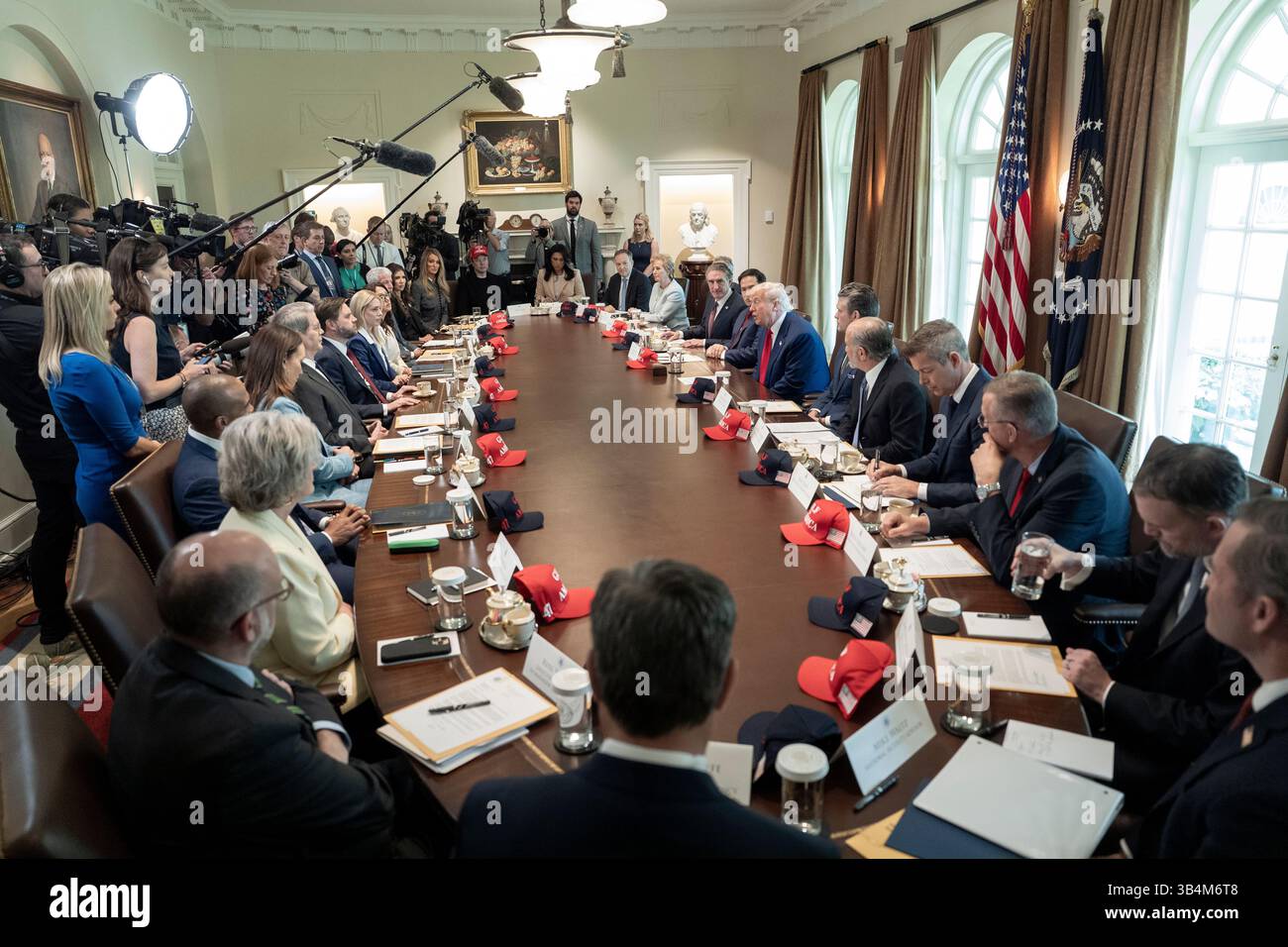 2025 us president donald trump cabinet hi-res stock photography and ...