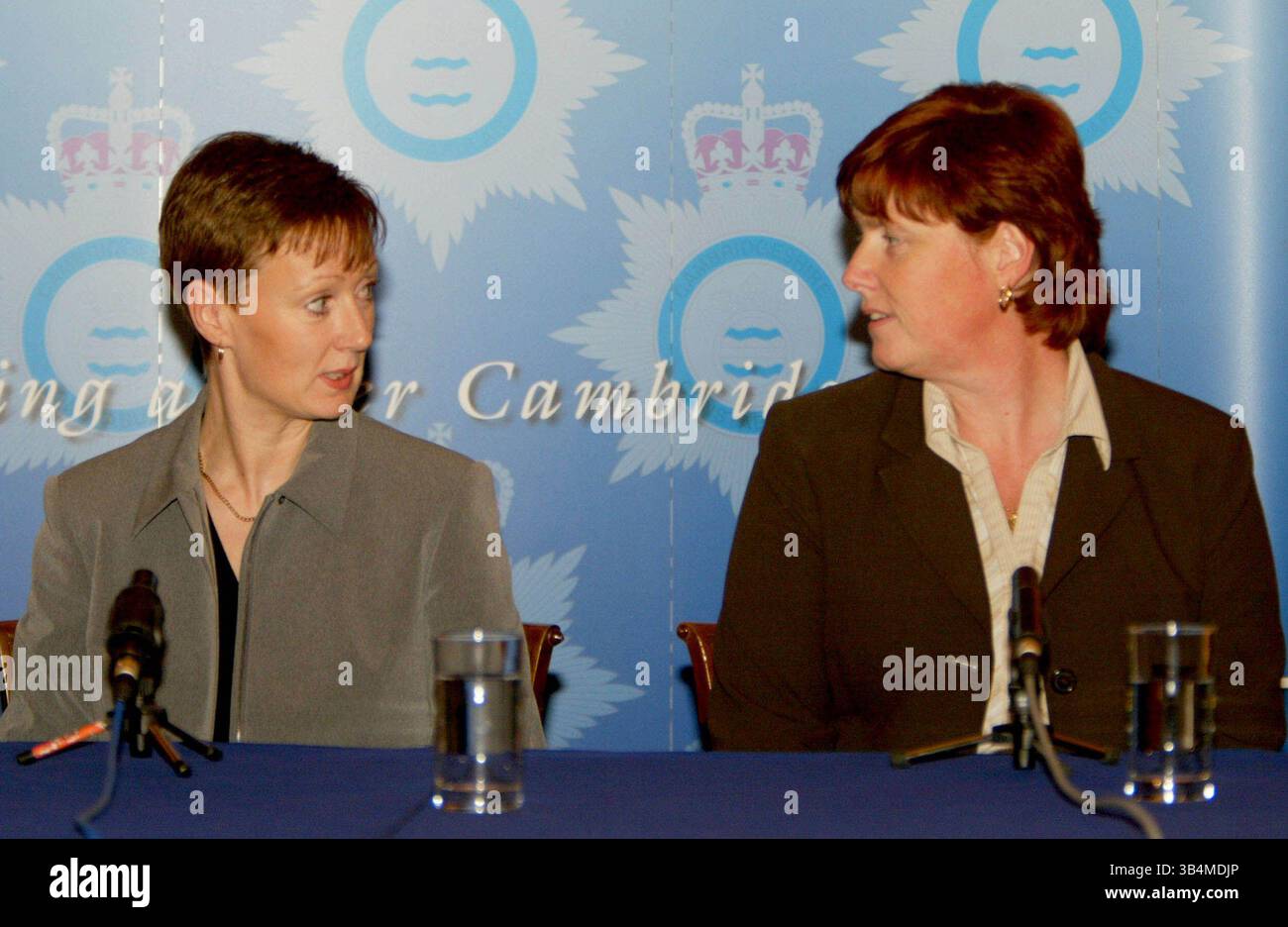 Sharon and leslie chapman hi-res stock photography and images - Alamy