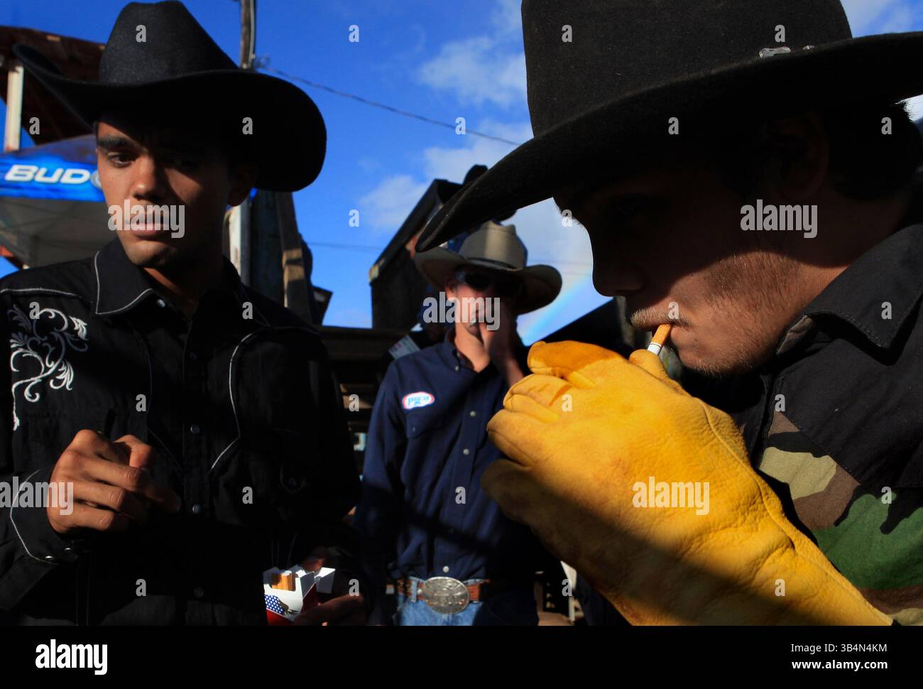 Jul 04, 2009 - Maui, Hawaii, U.S. - Young bull riders light up ...