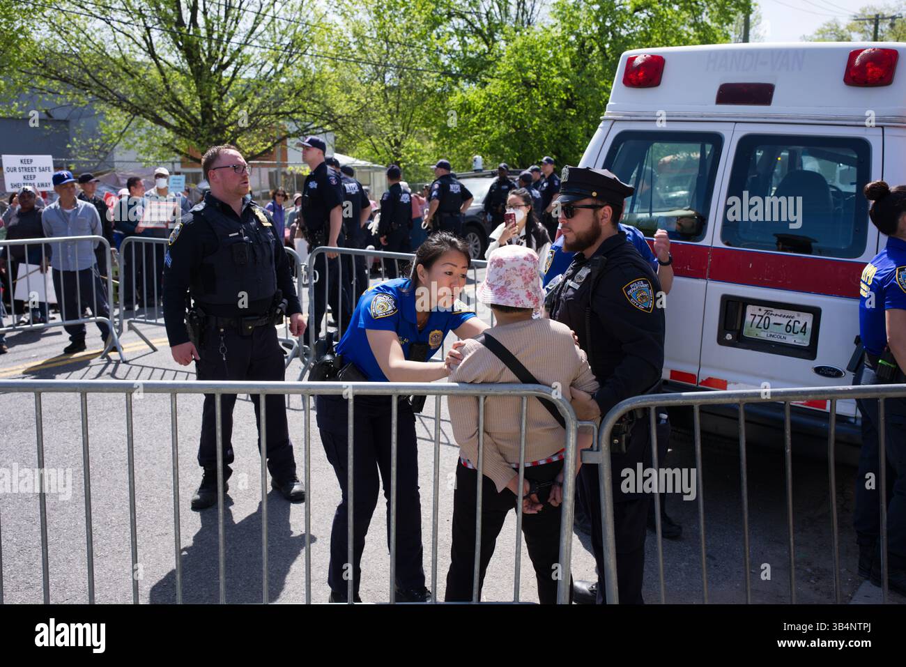 Woman with handcuffs hi-res stock photography and images - Alamy