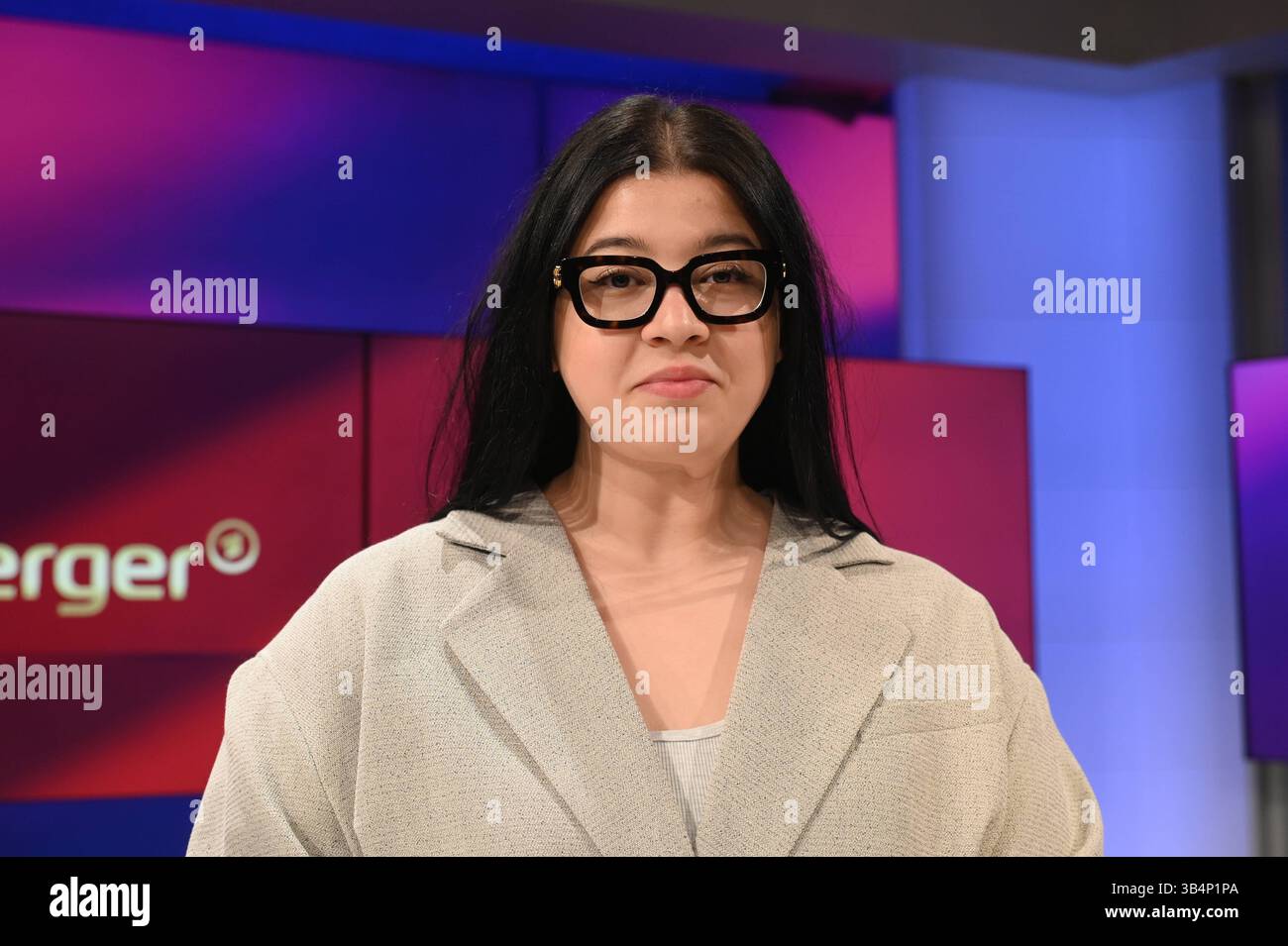 Journalistin Yasmine M Barek zu Gast in der ARD Talkshow Maischberger ...