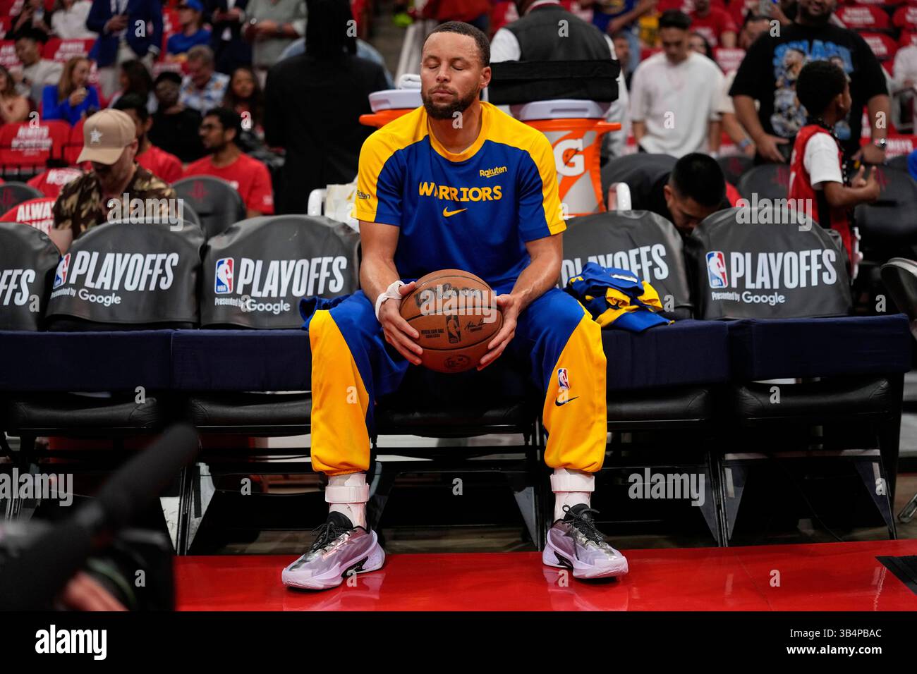 Golden State Warriors guard Stephen Curry sits on the bench prior to ...