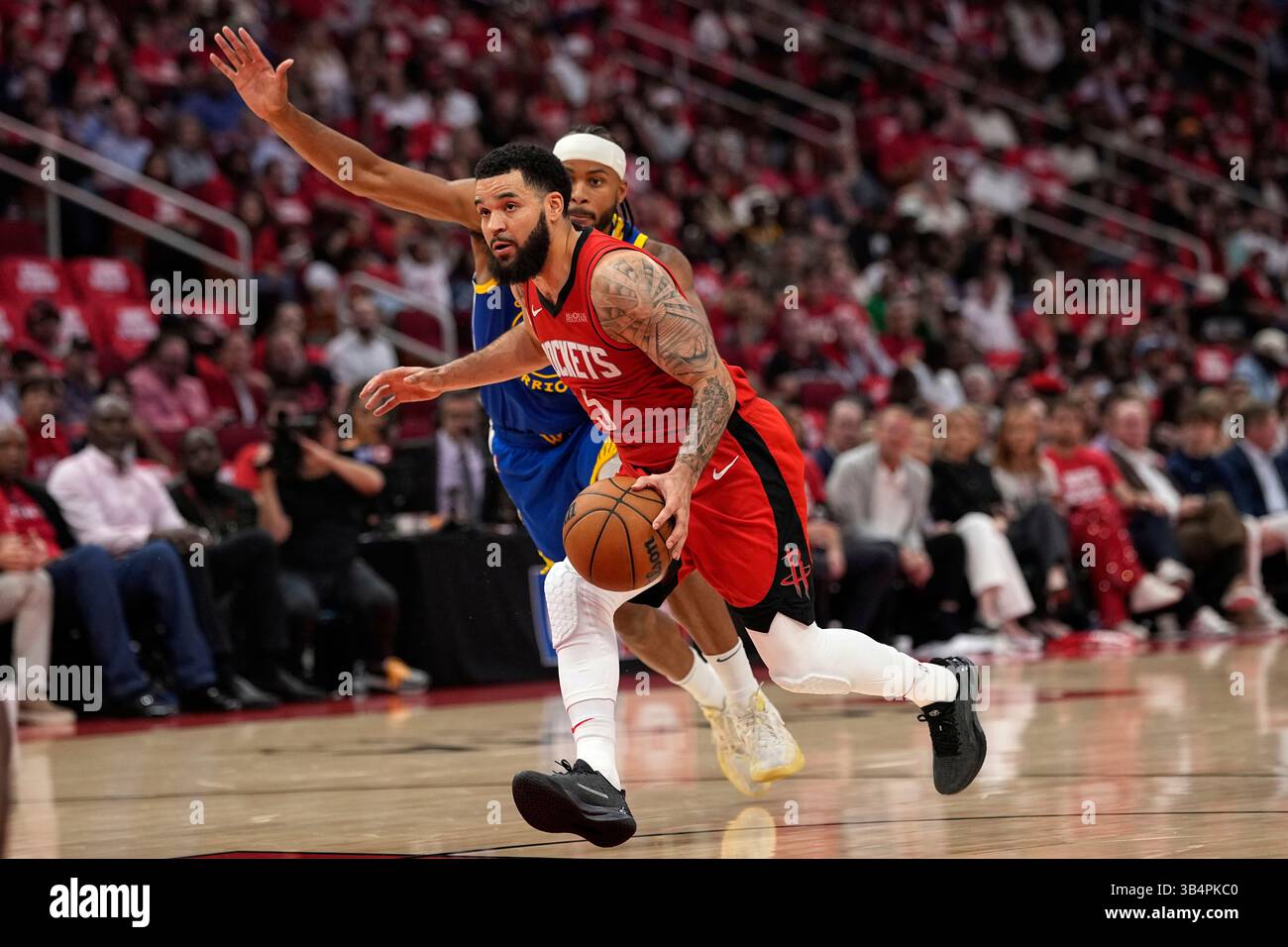 Houston Rockets guard Fred VanVleet (5) drives past Golden State ...