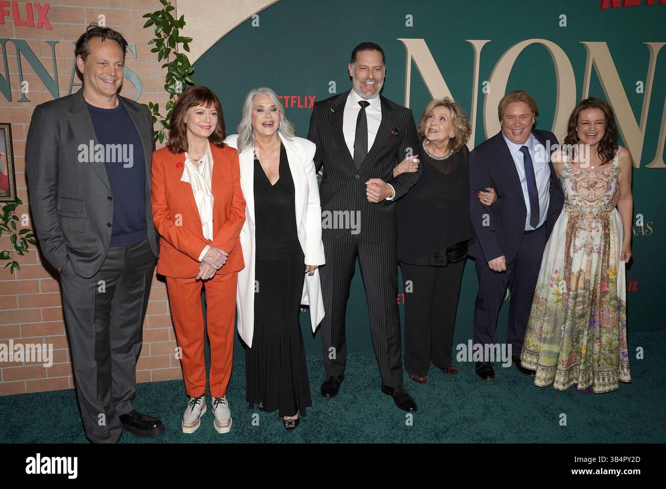 Ny. 30th Apr, 2025. Vince Vaughn, Susan Sarandon, Lorraine Bracco, Joe ...