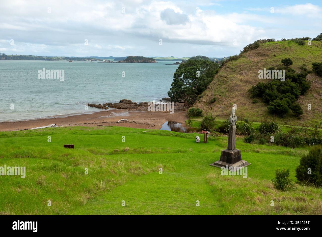 Marsden cross in rangihoua hi-res stock photography and images - Alamy