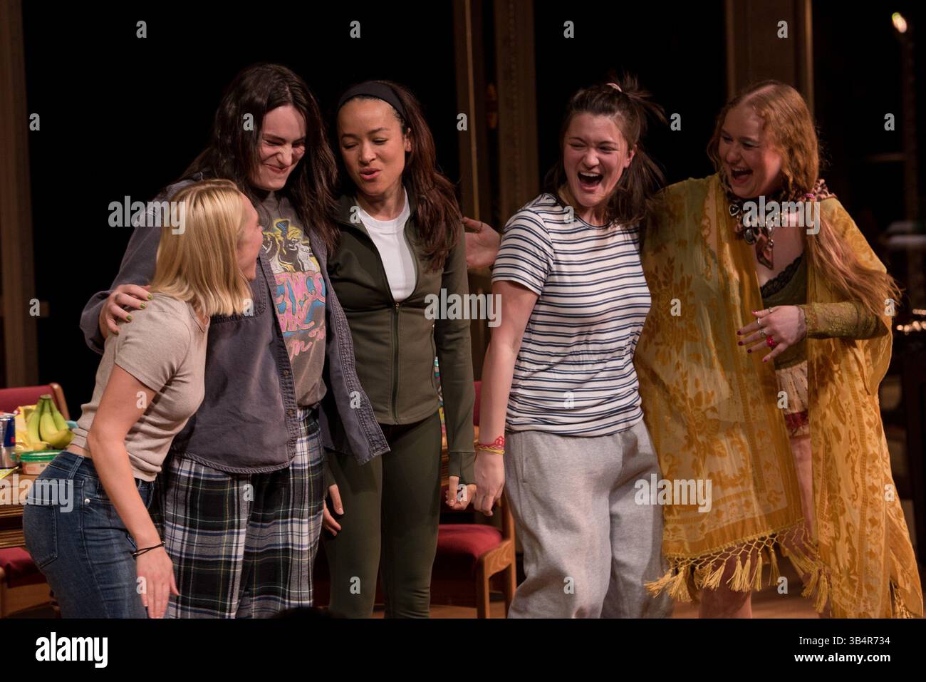 AnnaSophia Robb, Kathryn Gallagher, Alyah Chanelle Scott, Isa Briones ...