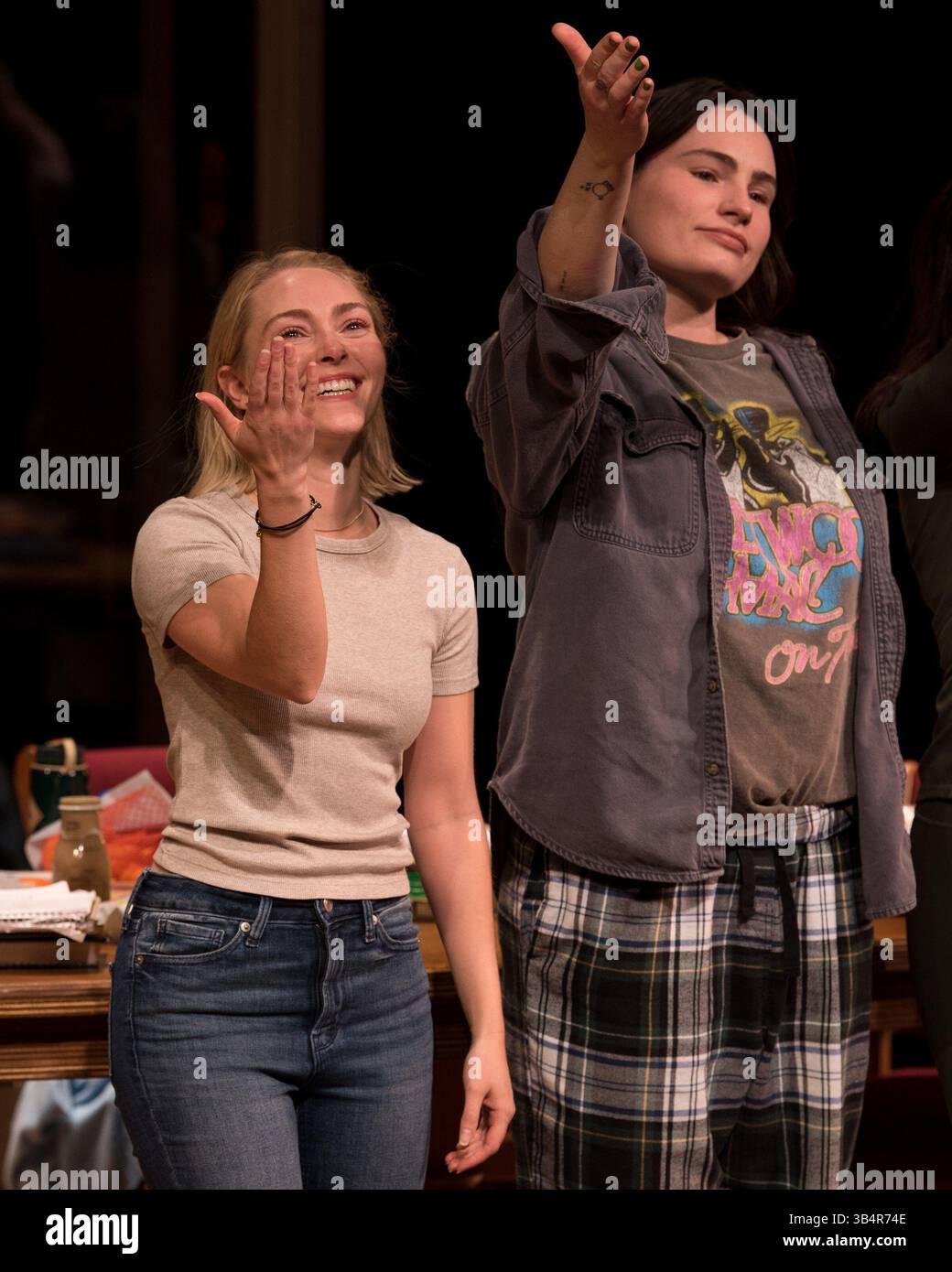 AnnaSophia Robb, Kathryn Gallagher Photo Call for ALL NIGHTER Cast ...